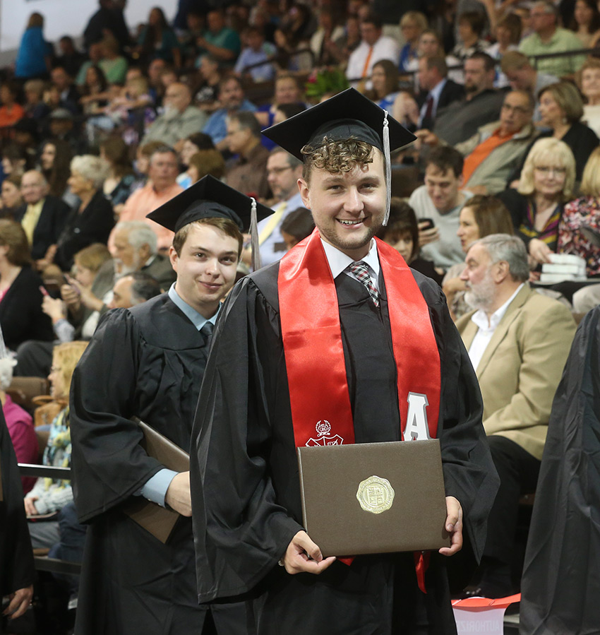 BGSU celebrates 285th graduation