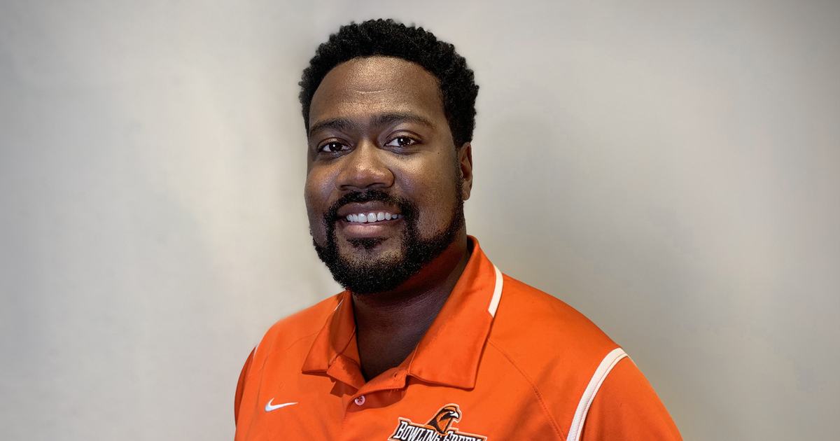 Everett Fitzhugh '11 is first Black broadcaster in NHL