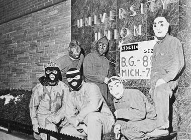 A Storied Tradition In Photos: SICSIC and Freddie and Frieda Falcon