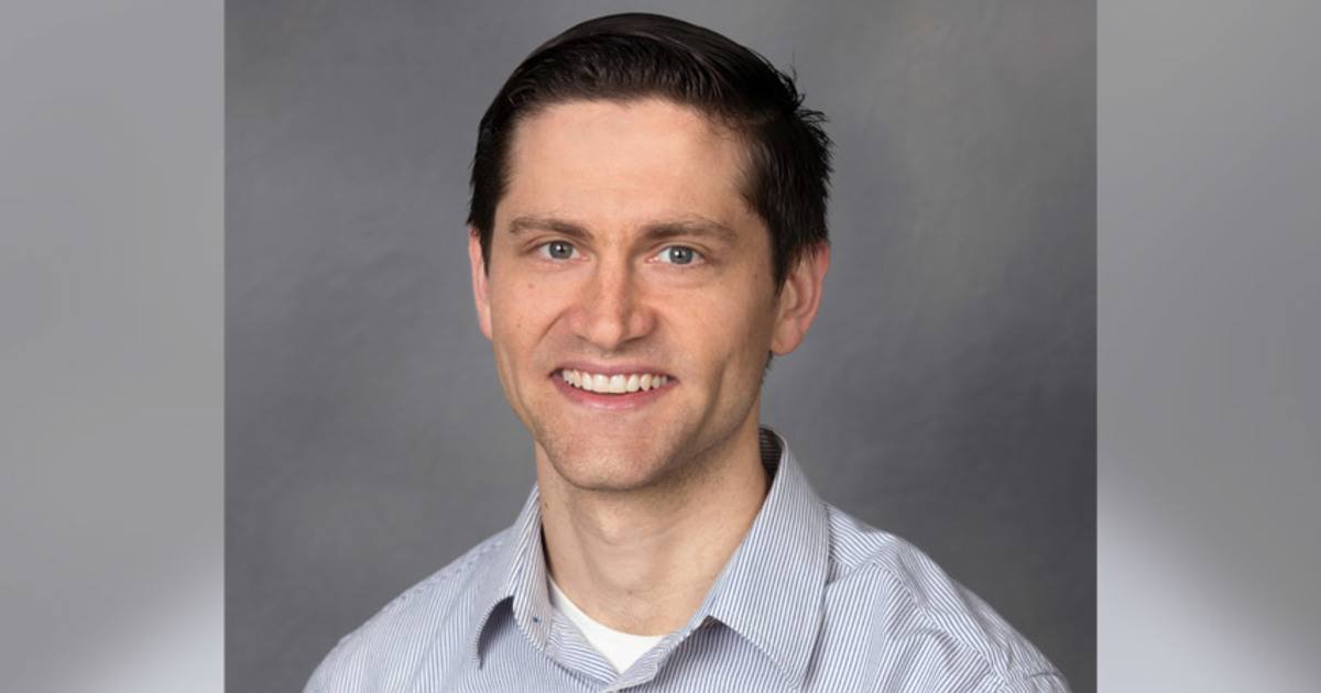 Jonathan Kershaw receives Elliott L. Blinn Award