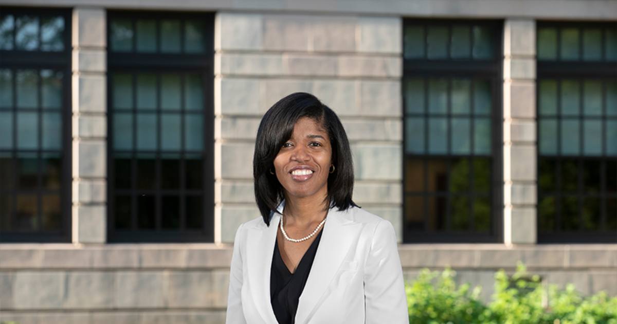 McCary presents ‘Bound by the Unconscious’ at national convention