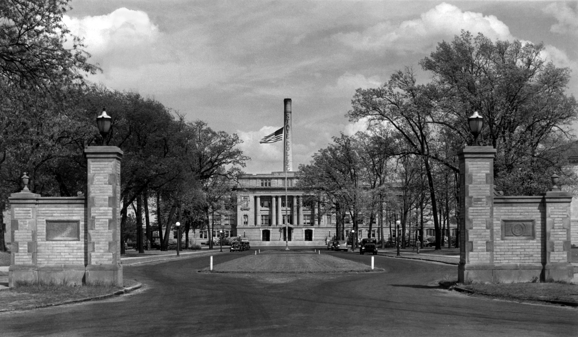 BGSU to construct new campus gateway, restoring traditional look to ...