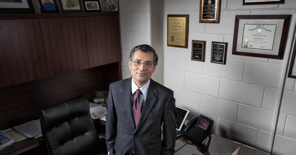 BGSU professor earns international honor in photochemistry