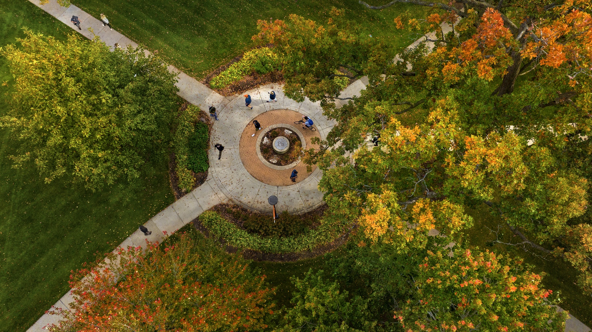 In Photos: Fall on Campus 2023