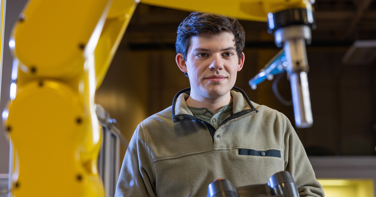 BGSU senior launches robotics engineering career as a student ...