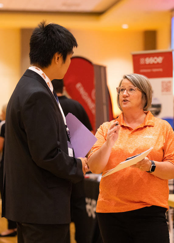 Five ways BGSU students can maximize the career fair experience