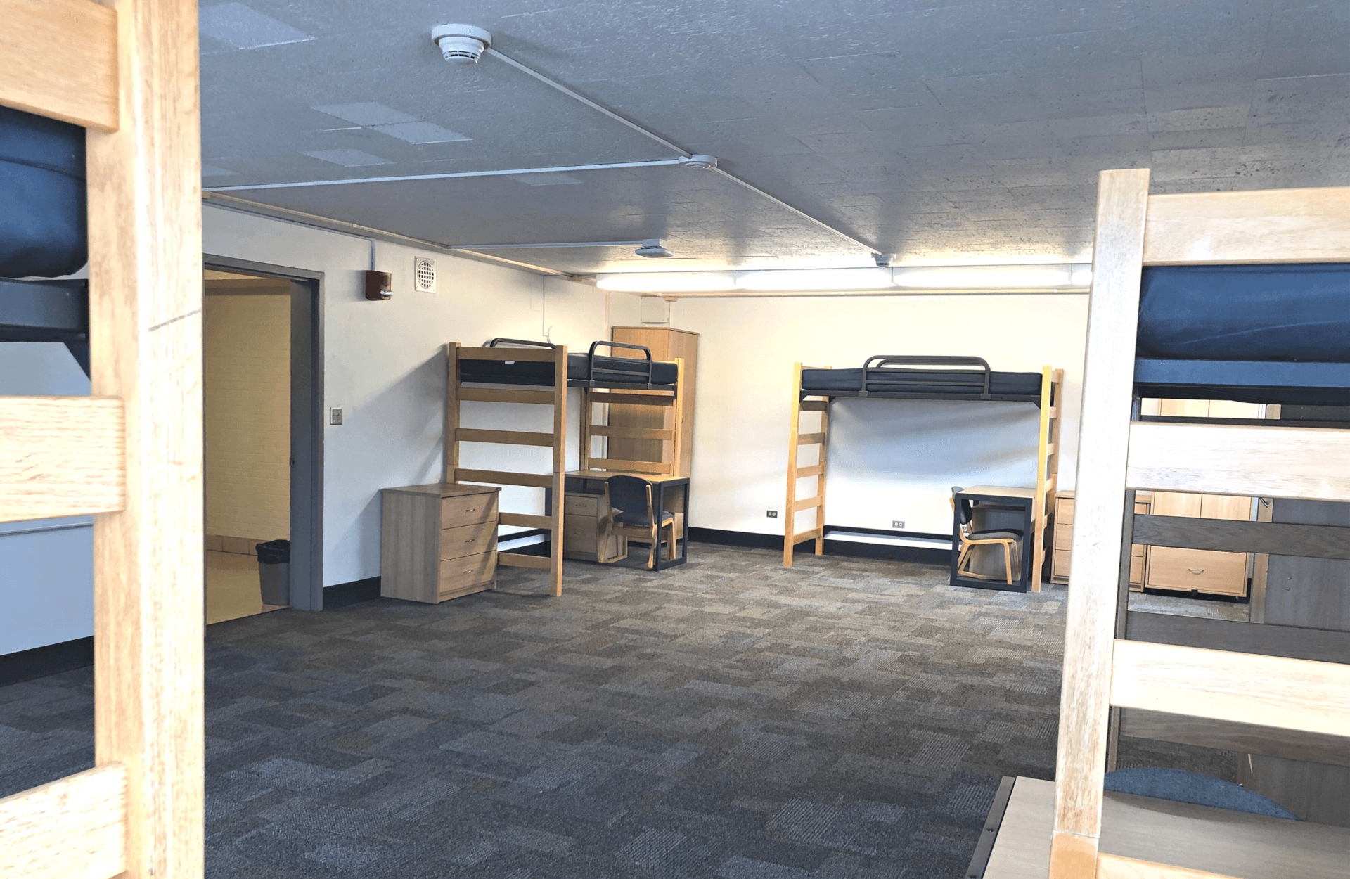 Four-person Kreischer Room Layout