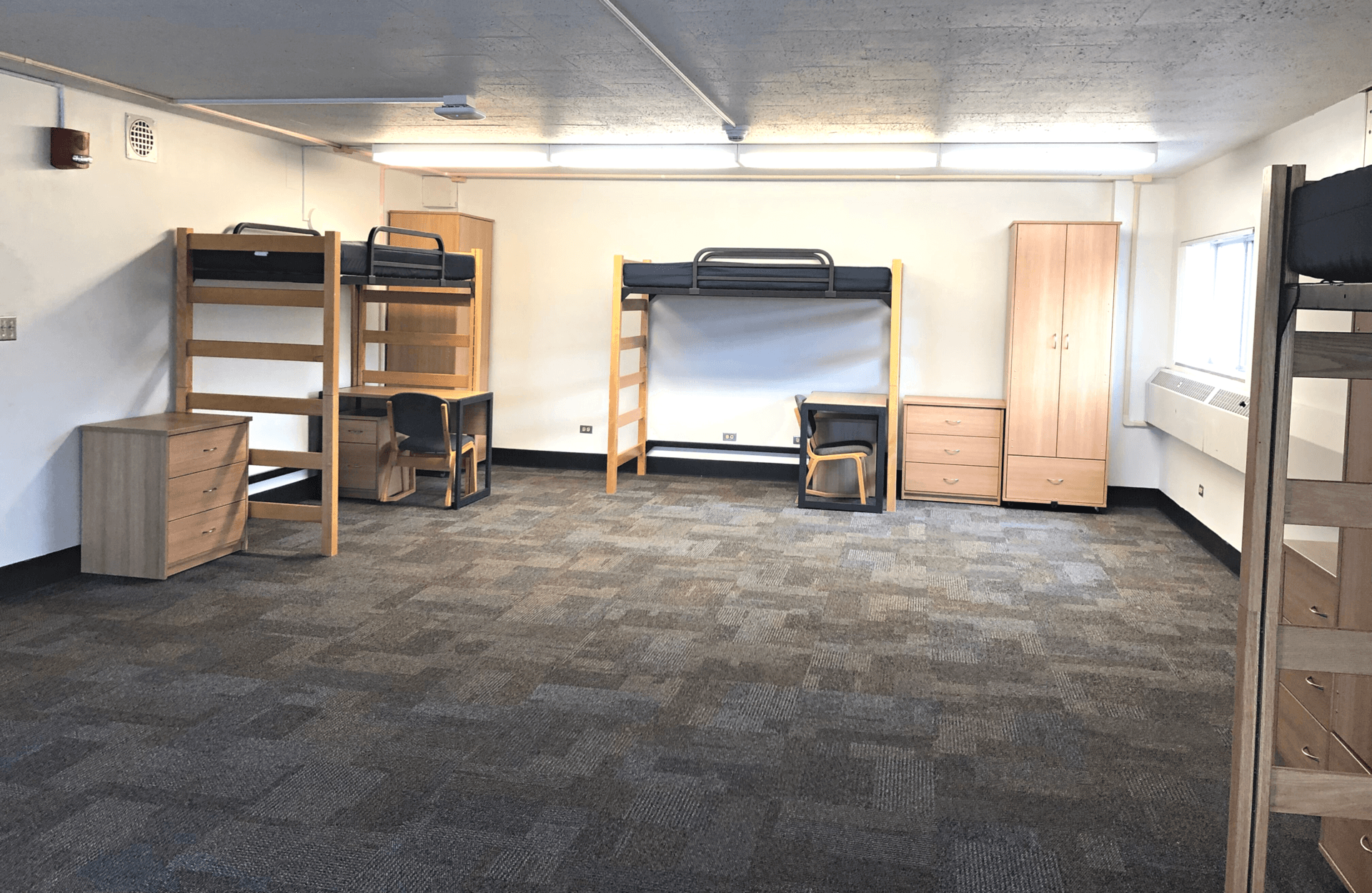 Four-person Kreischer Room Layout